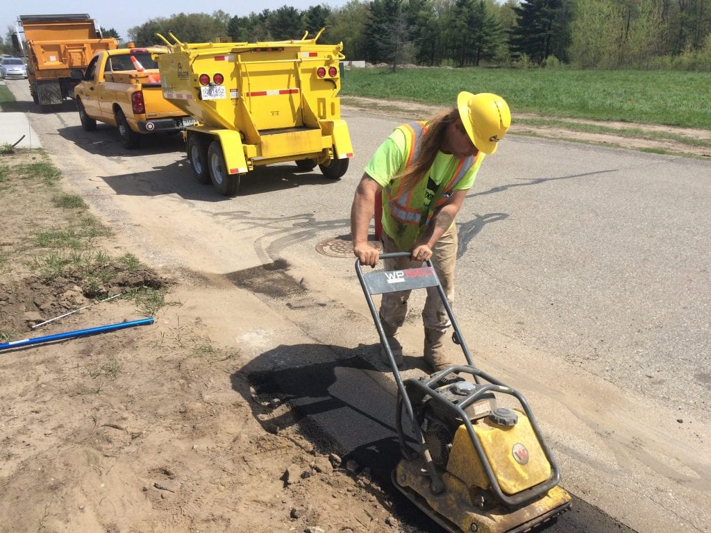 2-Ton Asphalt Hot Box Trailer - Falcon Asphalt Repair Equipment ...