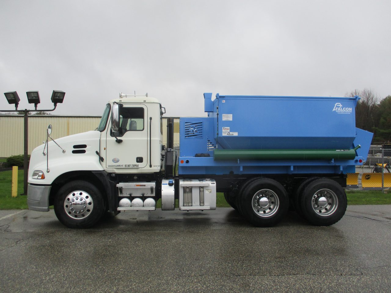 Asphalt Hot Box Trailers | Falcon Asphalt Repair Equipment